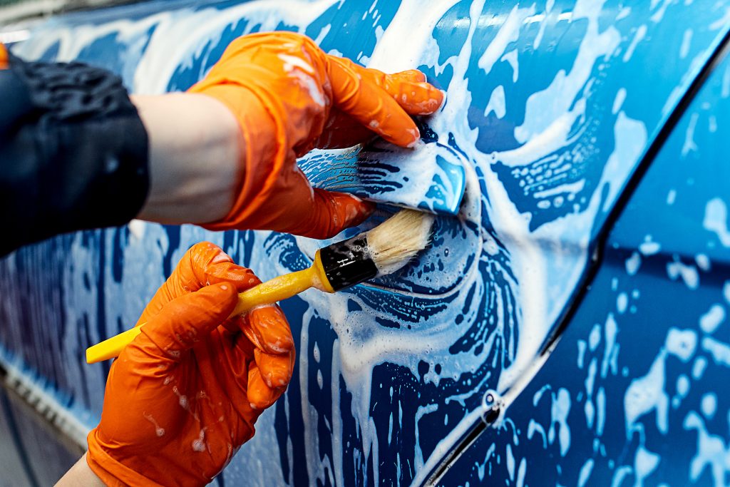 Detailed vehicle cleaning to washing - Tom Smith Chevrolet Buick GMC